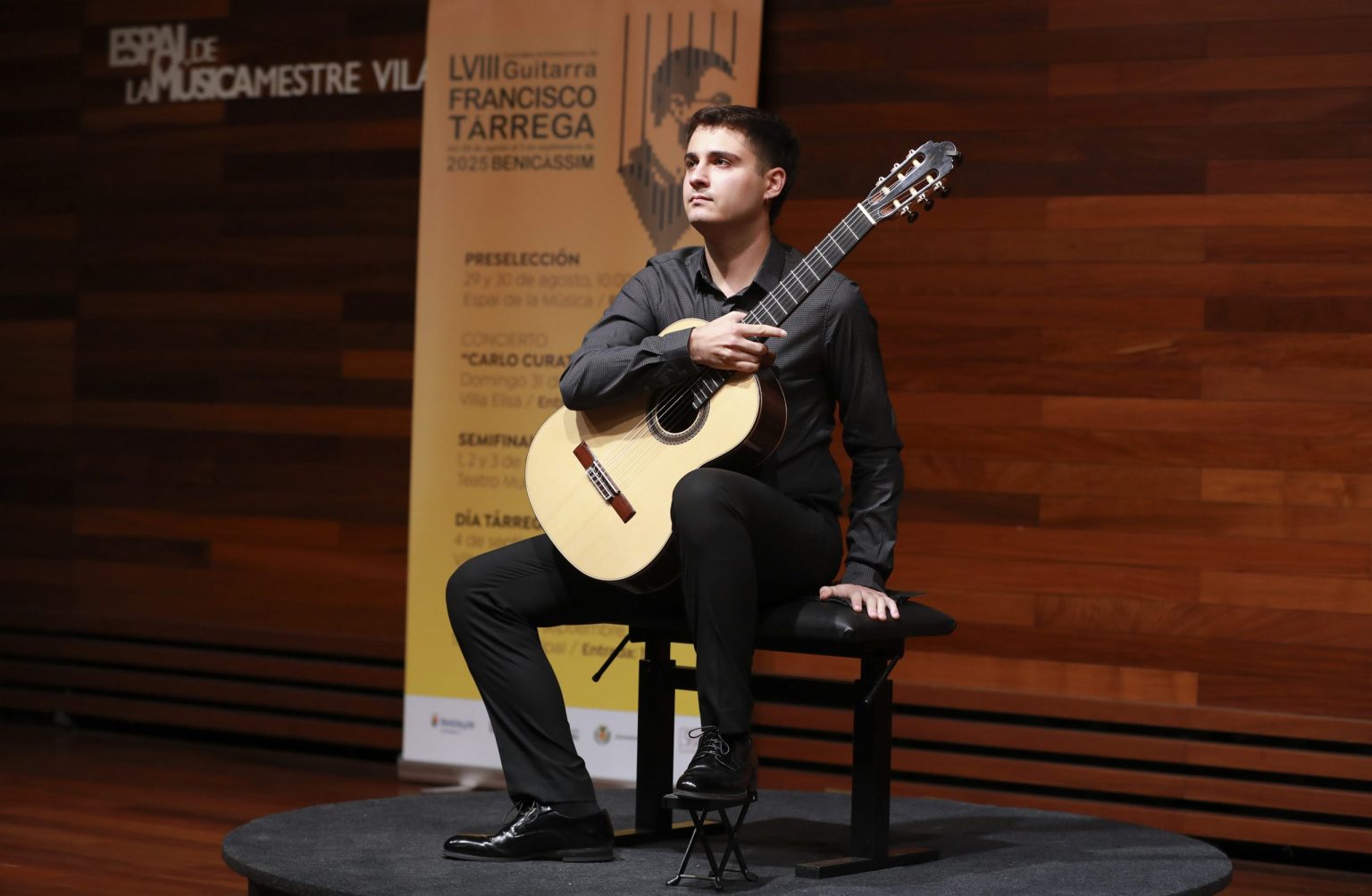 El guitarrista valenciano Ausiàs Parejo compite en los Latin Grammy con ...